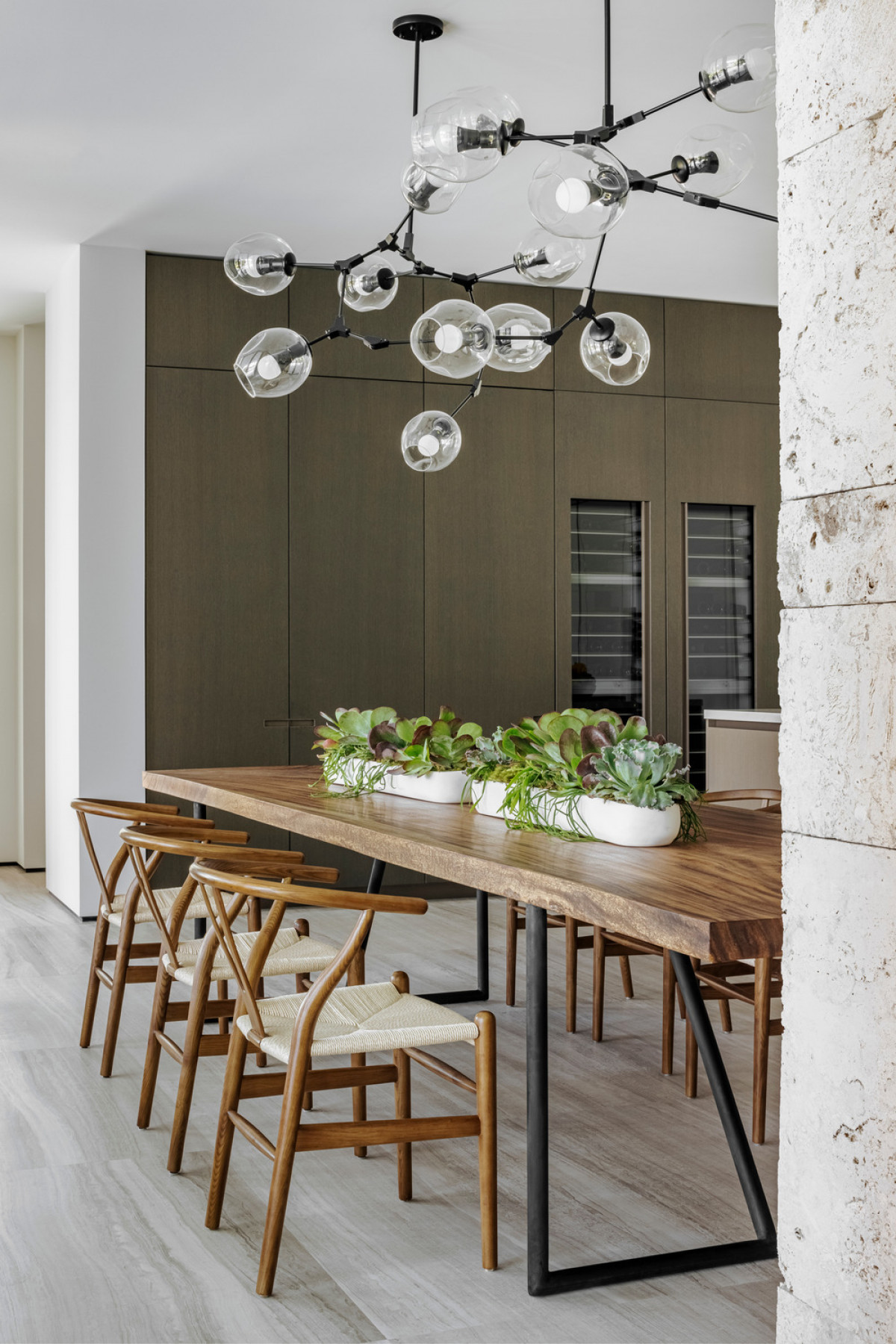 Strang Design realizes sustainable waterfront residence | Design Dekko