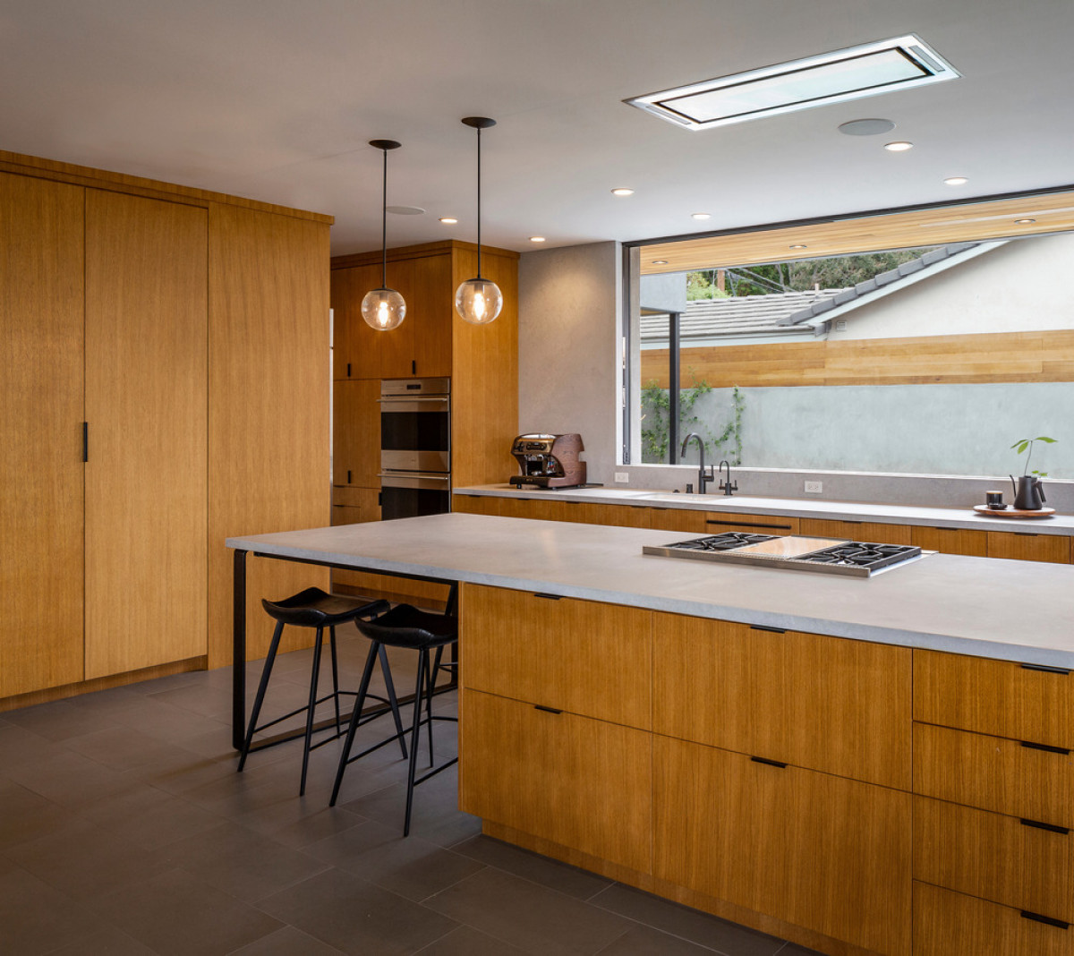 ANX’s Wrap Recess House maximizes outdoor living | Design Dekko