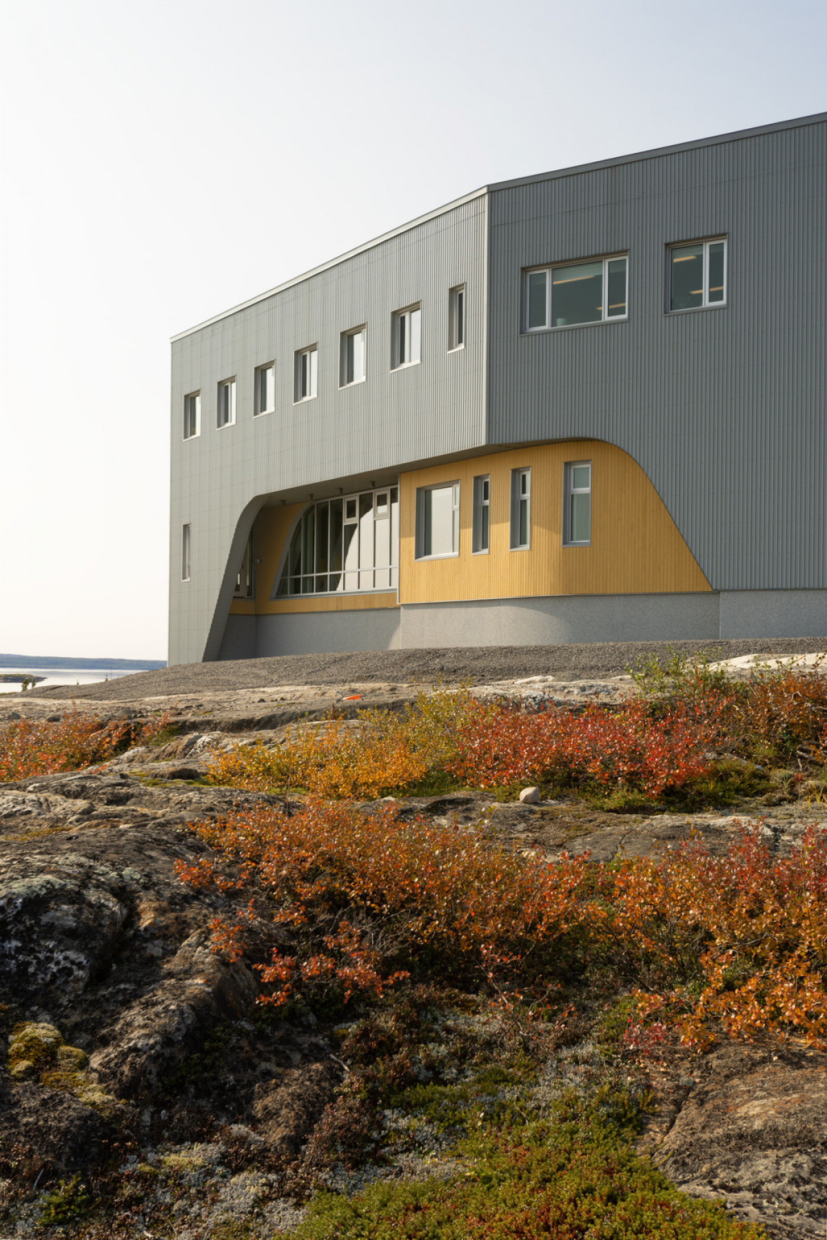 New Isuarsivik Regional Recovery Centre bby EVOQ Architecture | Design ...