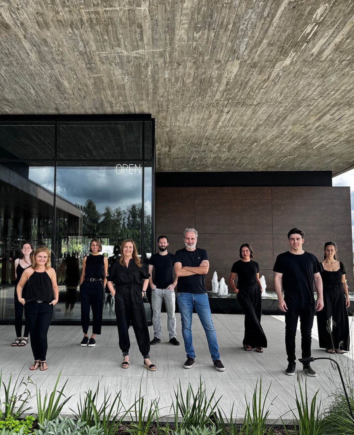 Carla Bechelli Arquitectos: Immersive restaurant design embraces nature | Design Dekko